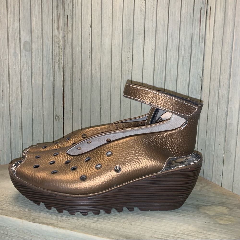 Bernie Mev Bronze Leather Wedge Velcro Closure Sandal… - Gem